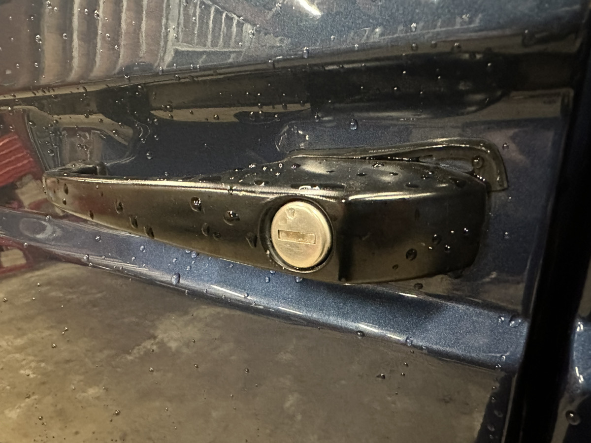 【T3 ヴァナゴン】超簡単！？アウターハンドルパッキンの交換 | GAKUYA フォルクスワーゲン アミューズメント